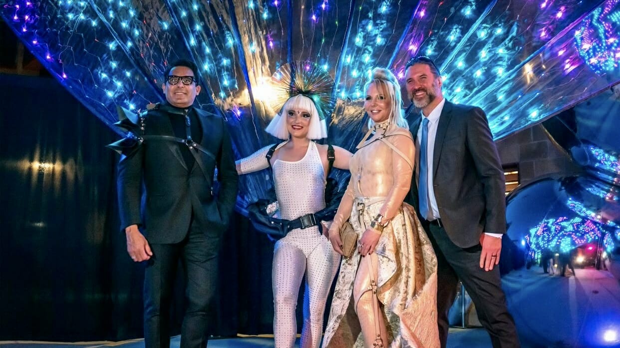 Artrageous Gala – Luminescence raises record funds for Scottsdale Arts ...