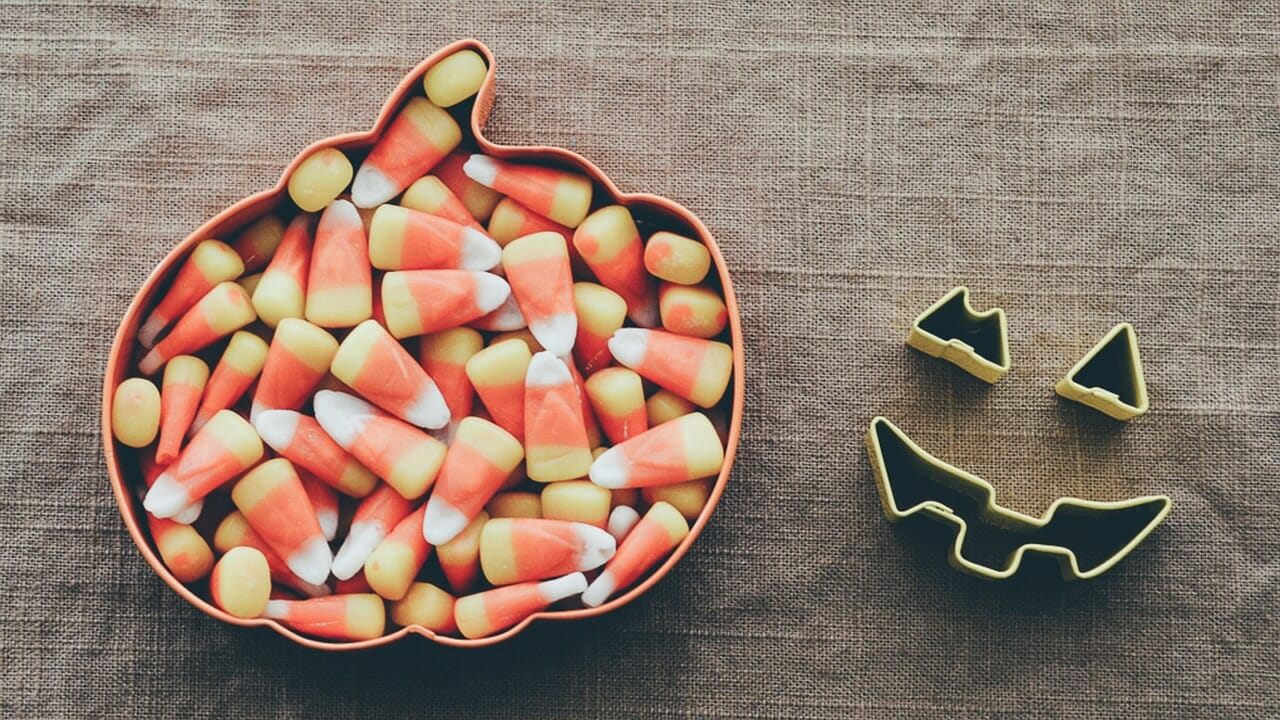 What is the right way to eat candy corn? - AZ Big Media
