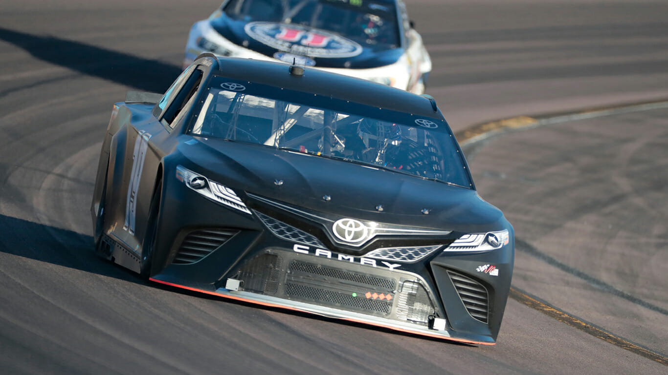 Here's how you can drive a car around track at Phoenix Raceway - AZ Big ...